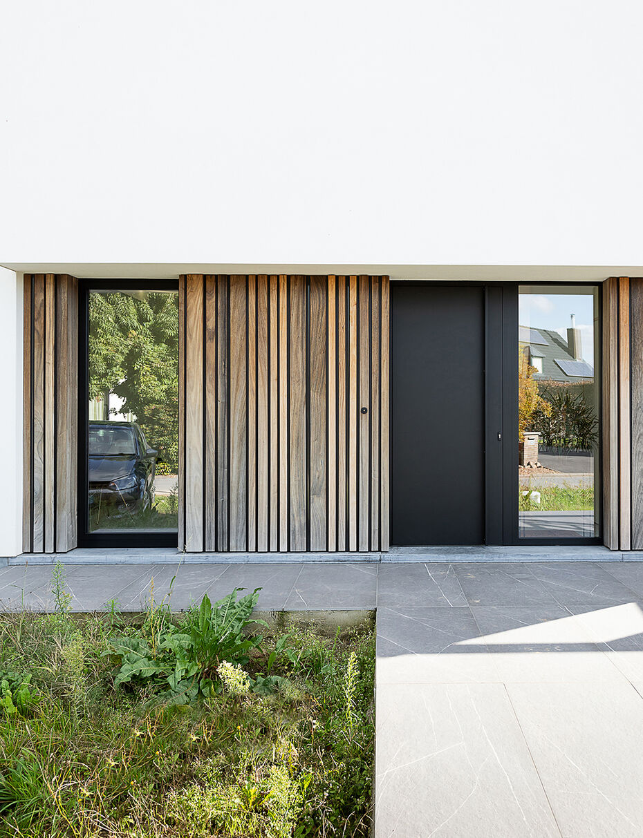 Prachtige nieuwbouw met zwarte… | Outdoor Wood Concepts