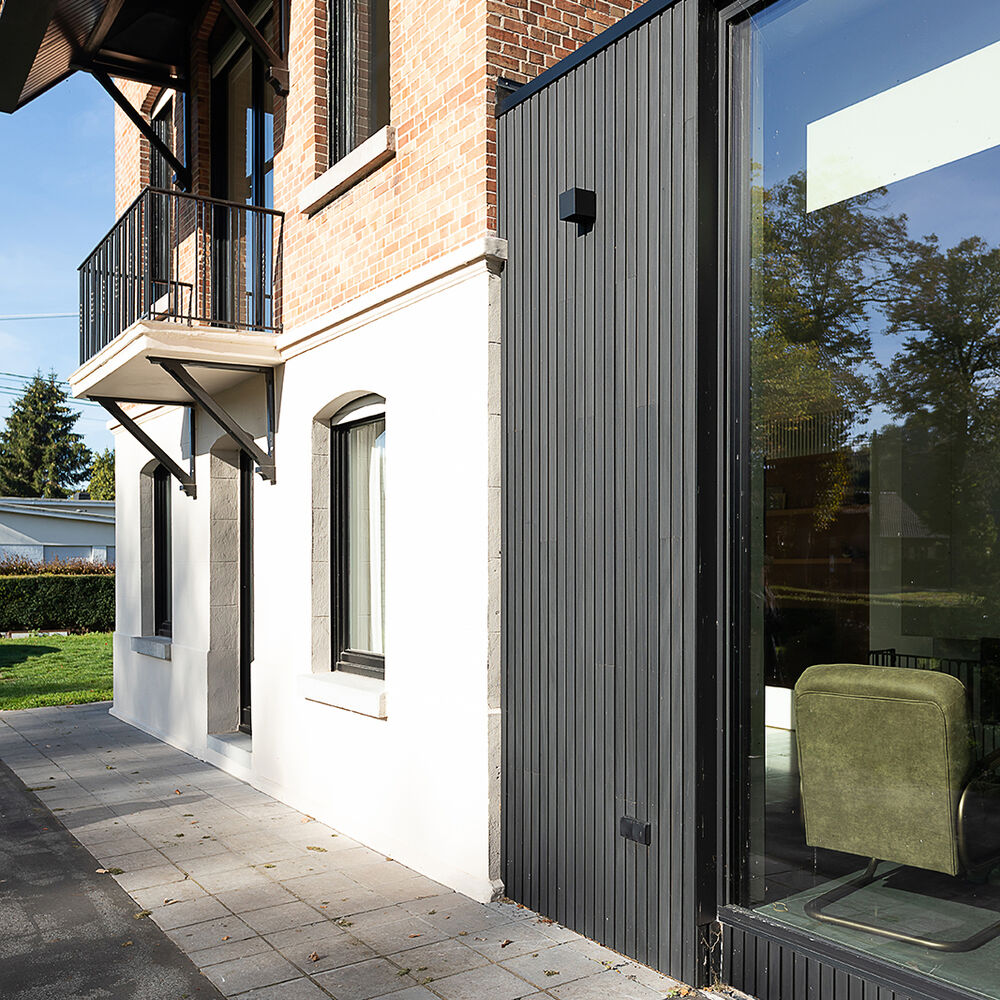 Extension moderne avec bardage noir | Outdoor Wood Concepts