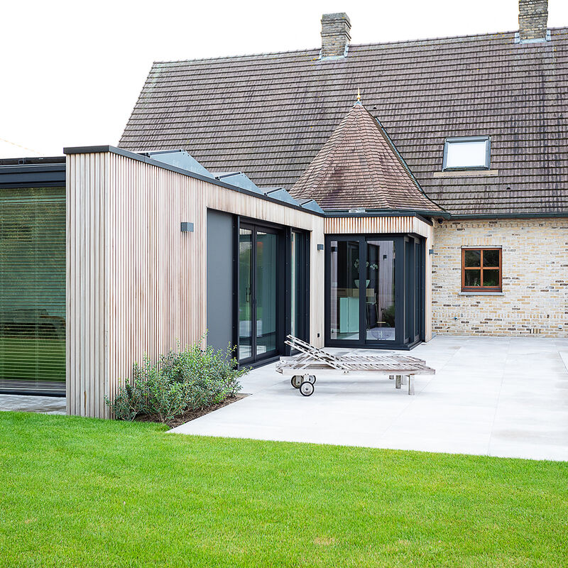 Keuken en poolhouse afgewerkt met Free Willy®… | Outdoor Wood Concepts