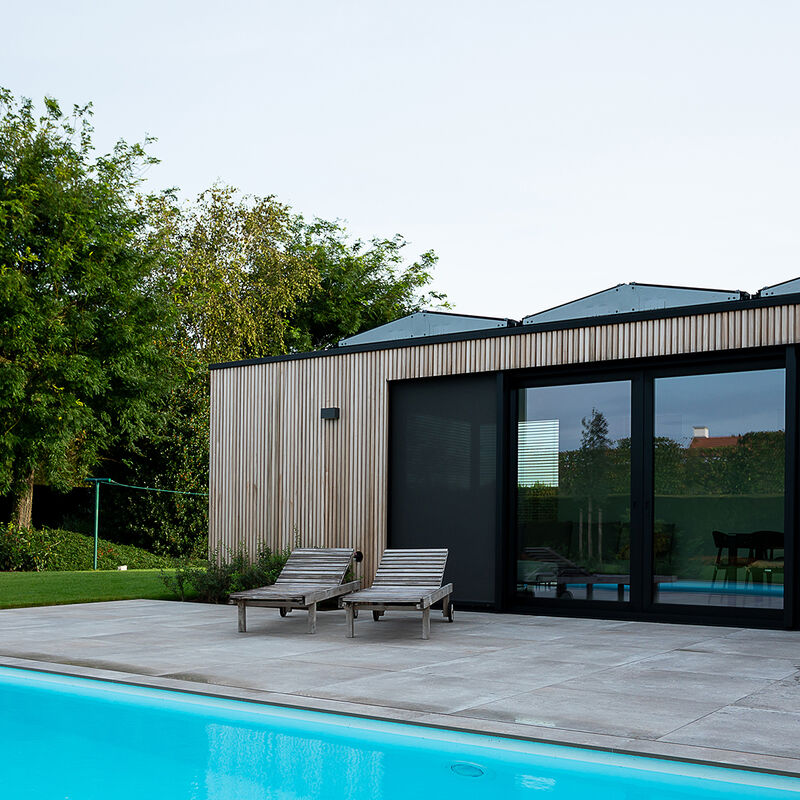 Keuken en poolhouse afgewerkt met Free Willy®… | Outdoor Wood Concepts
