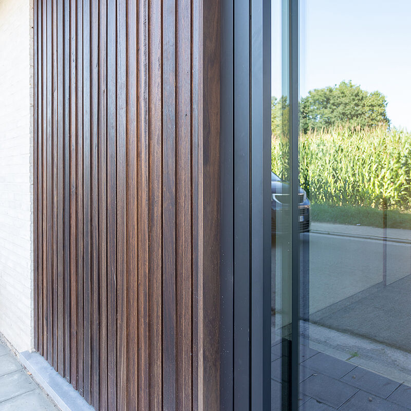 Appartementsgebouw Kruisem - Verticale… | Outdoor Wood Concepts