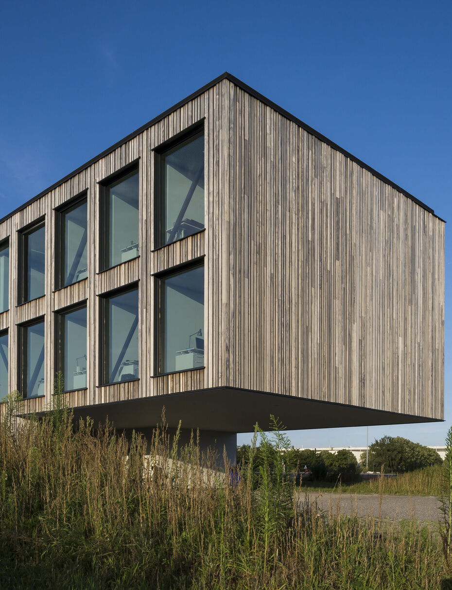 Prachtig loungegebouw en afsluiting in… | Outdoor Wood Concepts